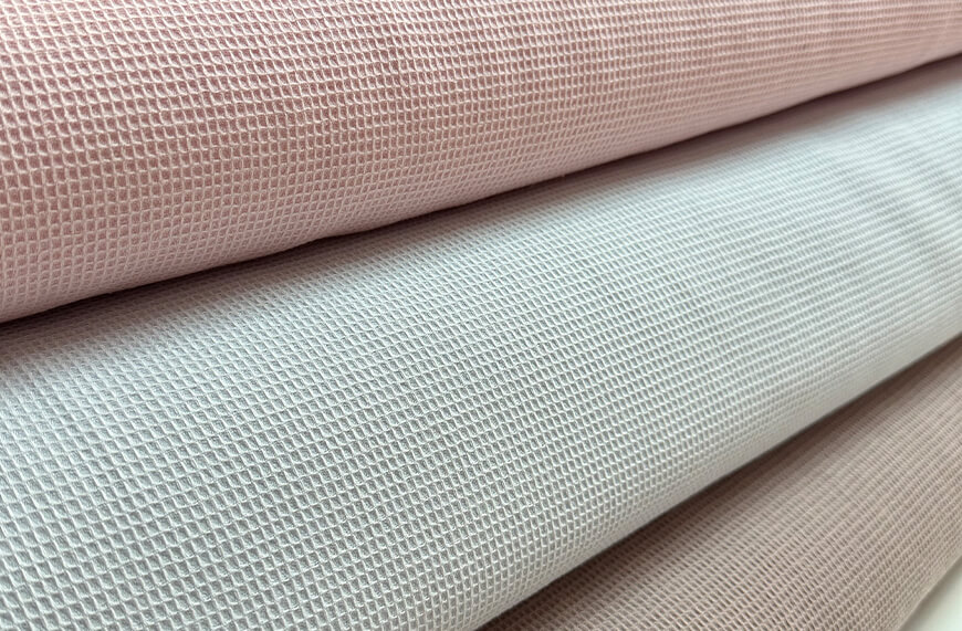 ¿QUÉ ES LA TELA MINI WAFFLE Y POR QUÉ ESTÁ TAN DE MODA ...